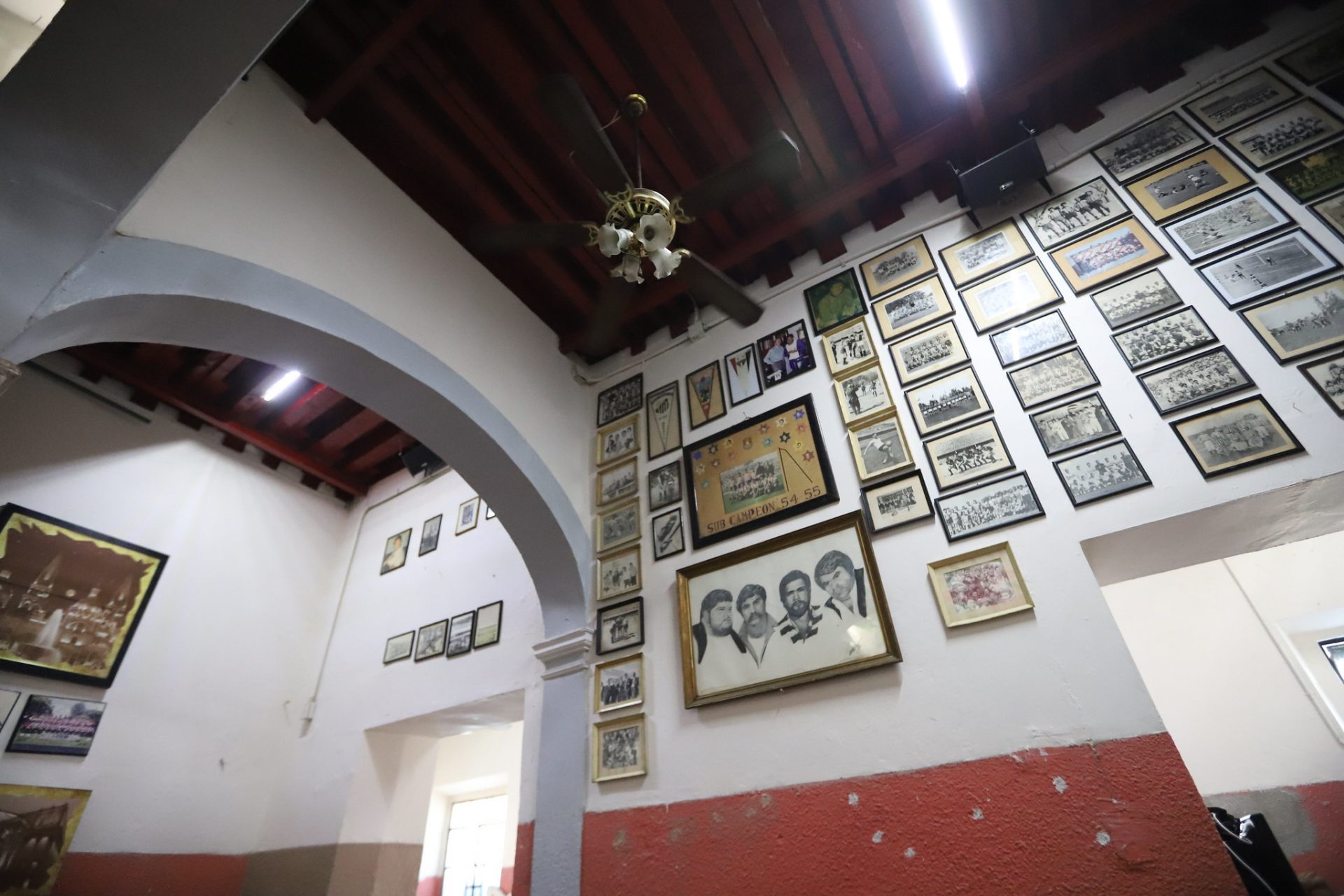 ¿Conoces "Los Famosos Equipales"? Ya fue reabierta la cantina